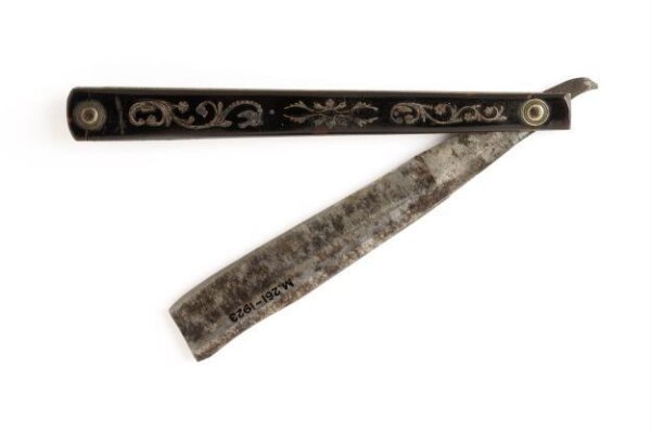 Razor | Unknown | V&A Explore The Collections