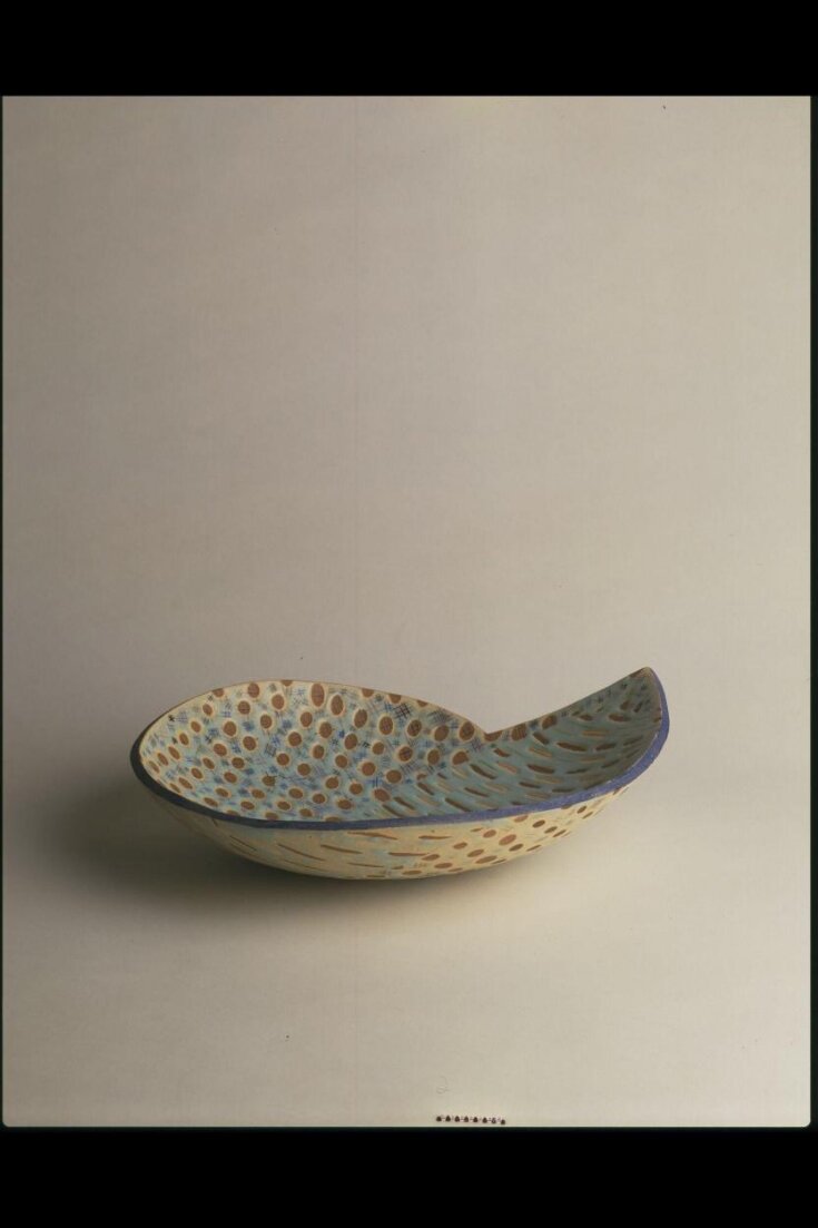 Dish | Poncelet, Jacqui | V&A Explore The Collections