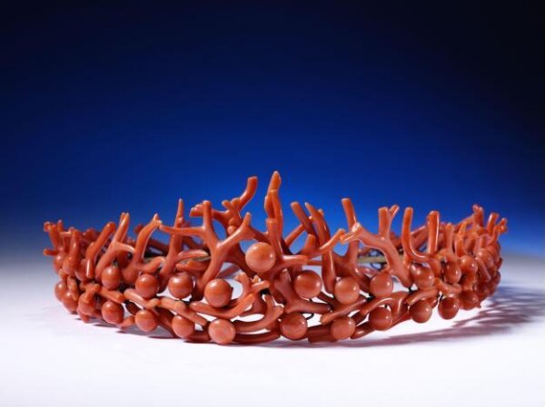 Tiara and Case | V&A Explore The Collections