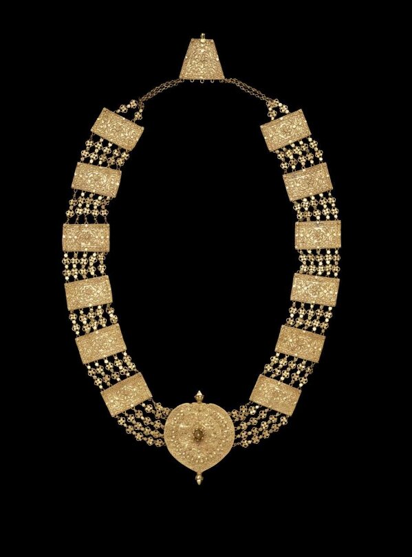 Necklace | V&A Explore The Collections