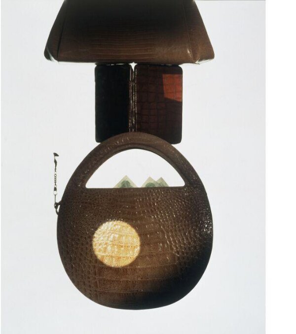 Photograph | Lester Bookbinder | V&A Explore The Collections