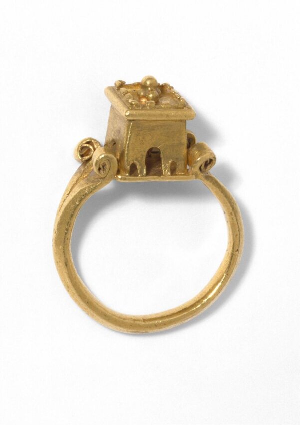 ring | V&A Explore The Collections
