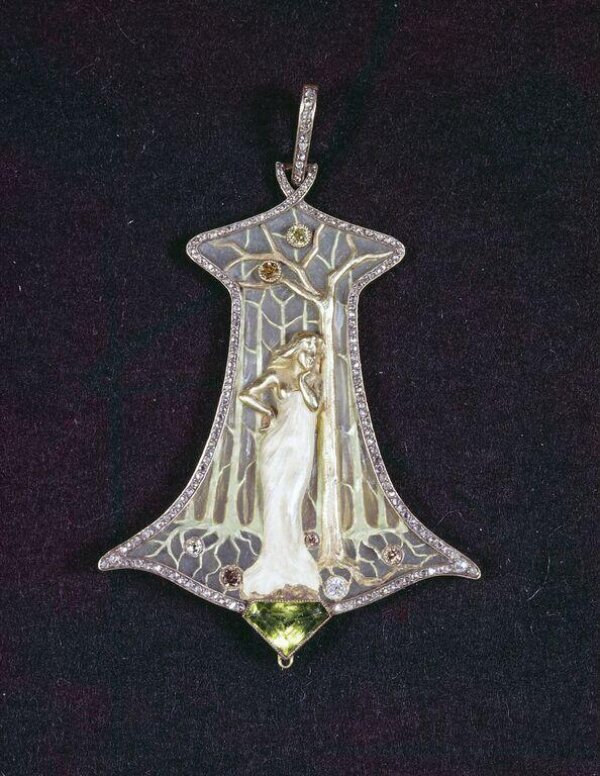 Pendant | Descomps, Emmanuel-Jules-Joseph (Joé) | V&A Explore The ...