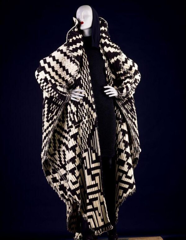 African Mask | Day, Gerard | Moore, Rosemary | V&A Explore The Collections