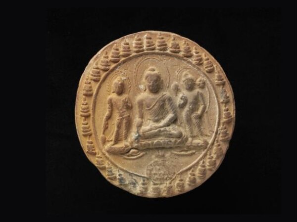 Votive seal with the Buddha and attendant Bodhisattvas | Unknown | V&A ...