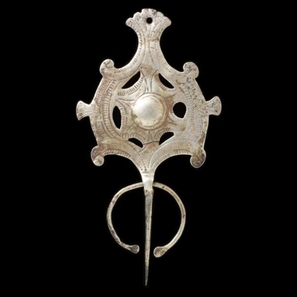 Fibula | Unknown | V&A Explore The Collections