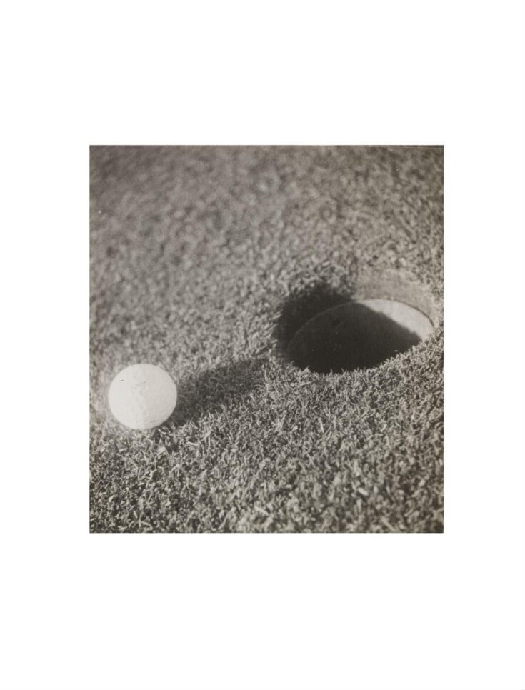 Photograph | Moffat, Curtis | V&A Explore The Collections