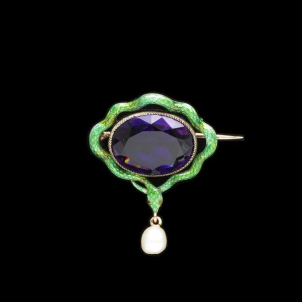 Brooch | V&A Explore The Collections