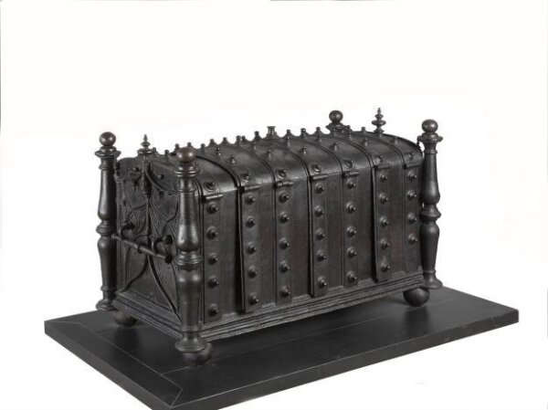 Coffer | Unknown | V&A Explore The Collections