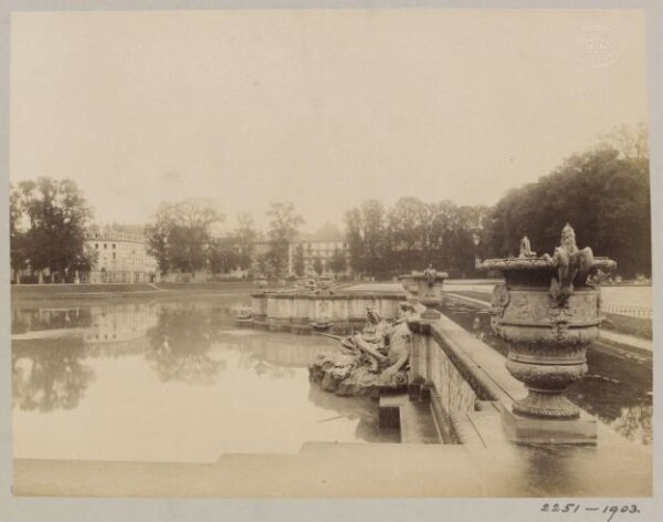 Basin de Neptune, Versailles, France | Atget, Jean-Eugène-Auguste | V&A ...