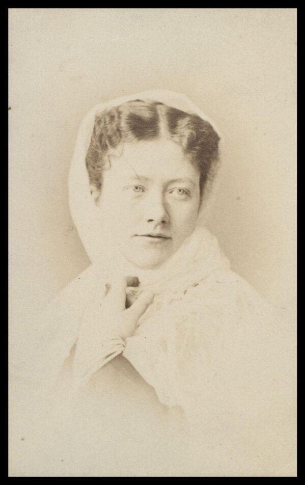 Guy Little Theatrical Photographs | V&A Explore The Collections