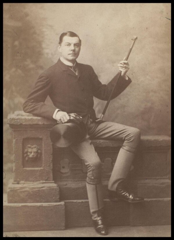 Guy Little Theatrical Photograph | V&A Explore The Collections