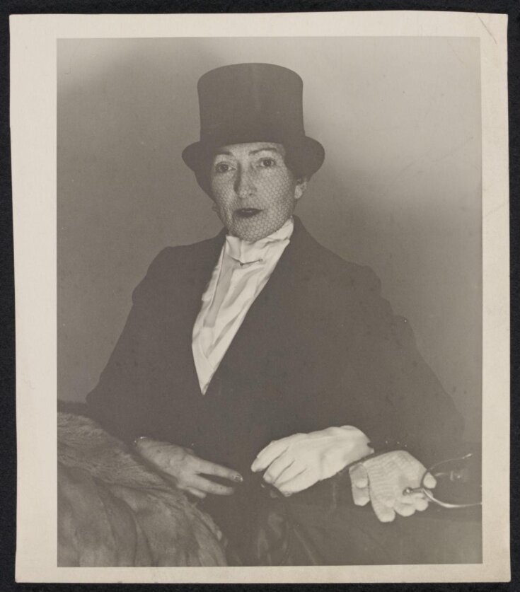 Photograph | Curtis Moffat | V&A Explore The Collections