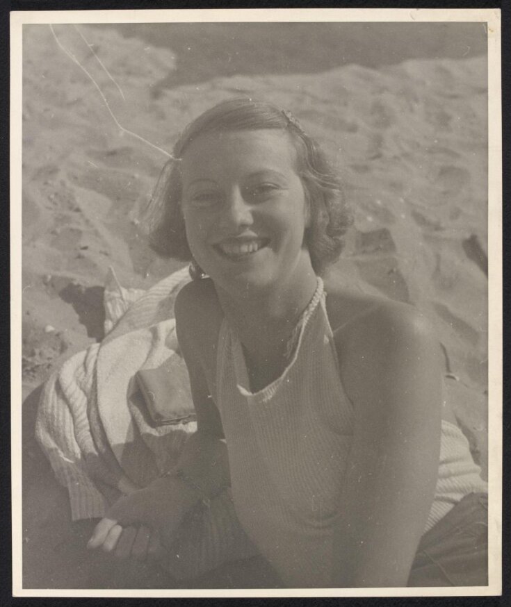 Photograph | Curtis Moffat | V&A Explore The Collections