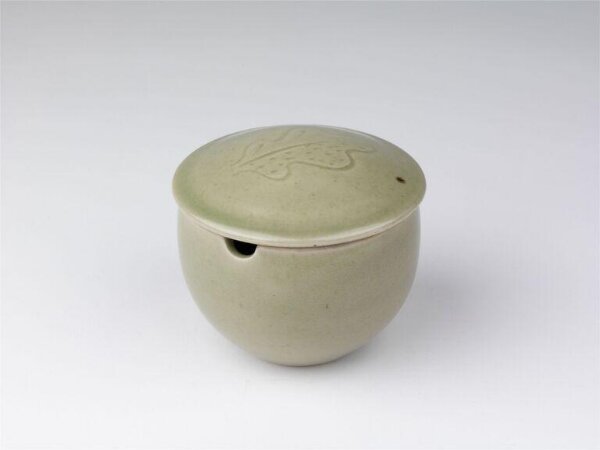 Standard Ware | Leach, Bernard | V&A Explore The Collections