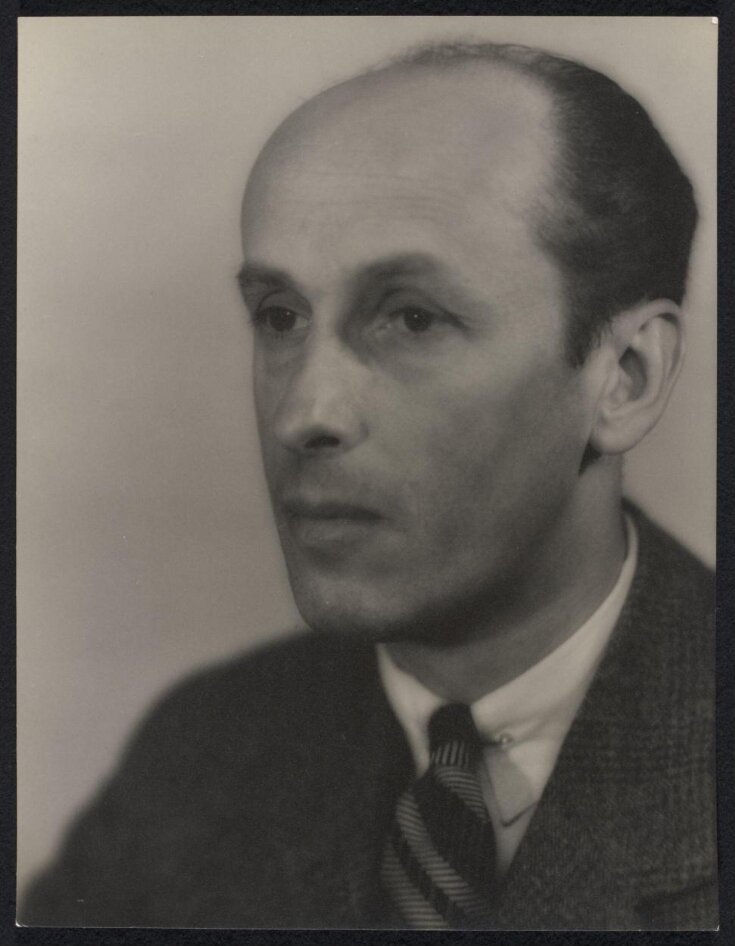 Photograph | Curtis Moffat | V&A Explore The Collections