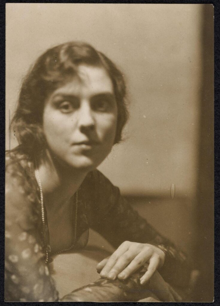 Photograph | V&A Explore The Collections