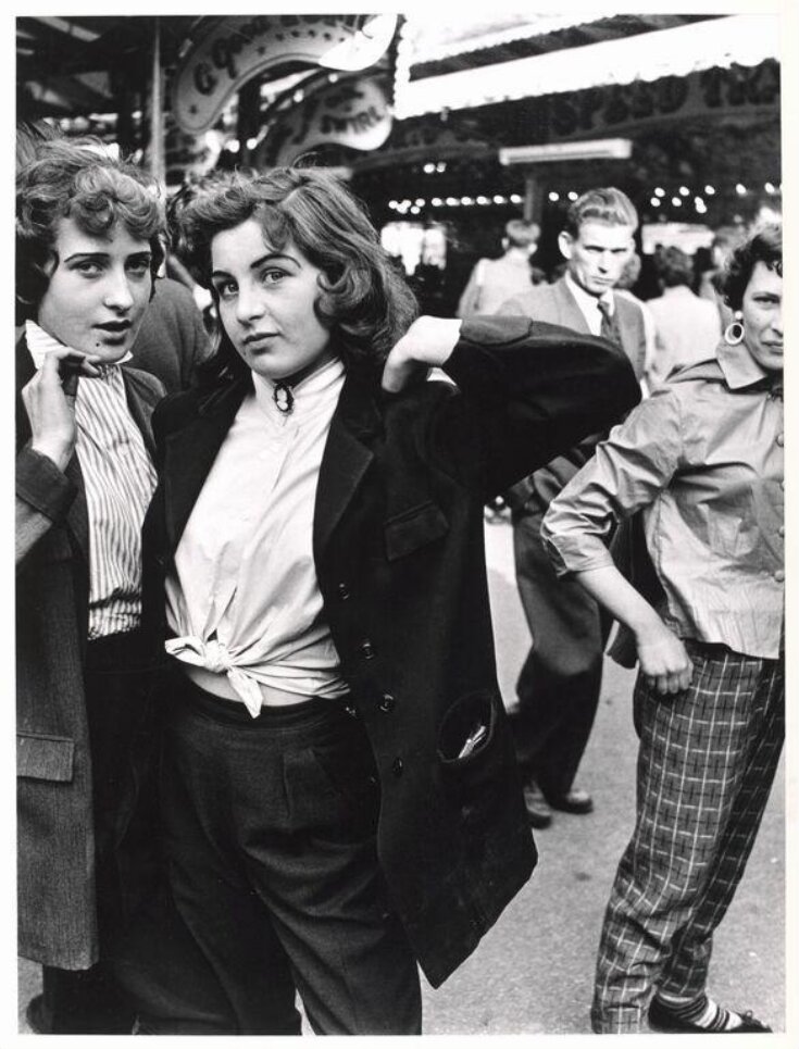Teddy Girls | Roger Mayne | V&A Explore The Collections