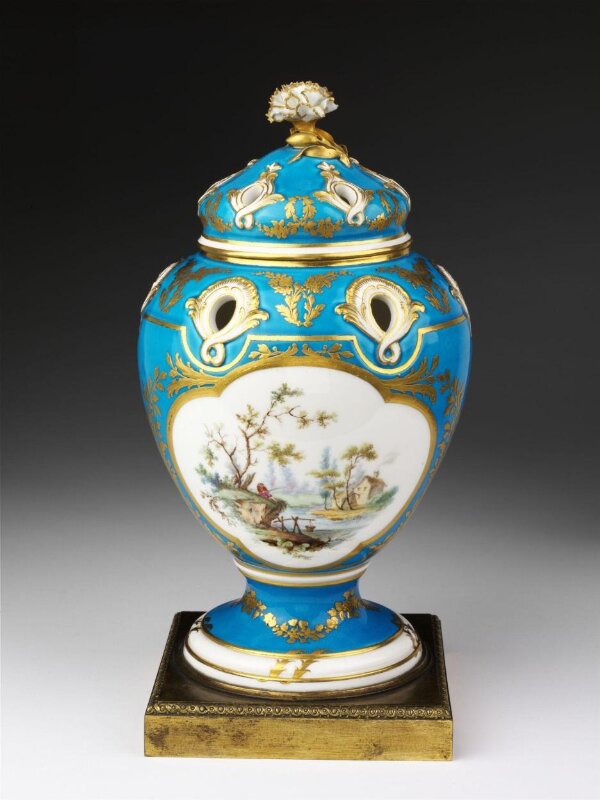 Vase 'pot pourri Pompadour' | V&A Explore The Collections