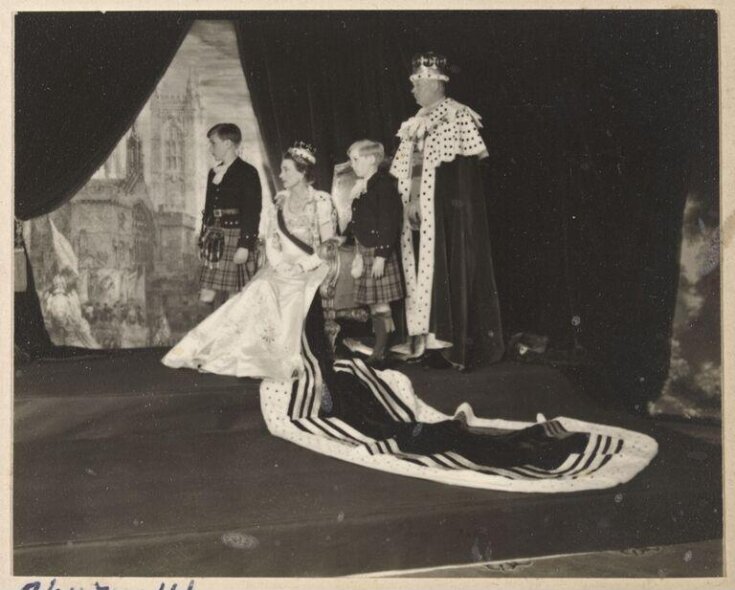 Photograph | Cecil Beaton | V&A Explore The Collections