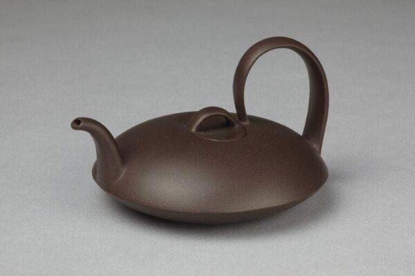 Teapot | Gulotta, Gerald | Zhou, Zunyan | V&A Explore The Collections