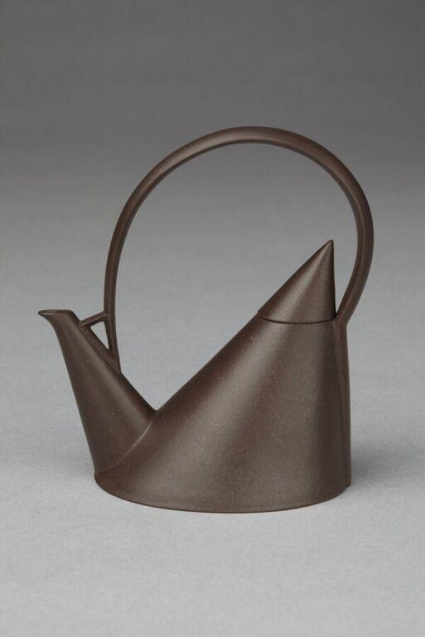 Teapot | Gulotta, Gerald | Chen, Guoliang | V&A Explore The Collections