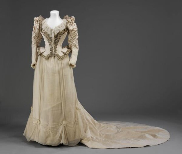 Wedding Dress | Stern Bros | V&A Explore The Collections