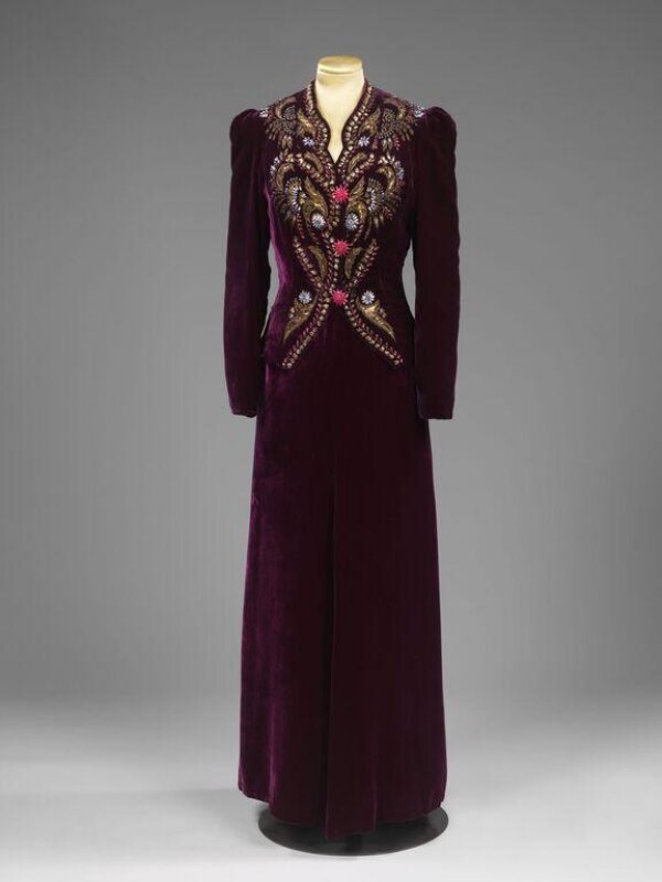 | Elsa Schiaparelli | V&A Explore The Collections