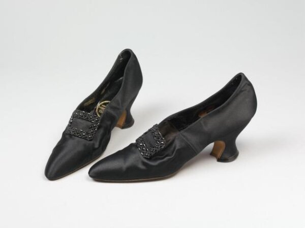 Pair of Shoes | V&A Explore The Collections