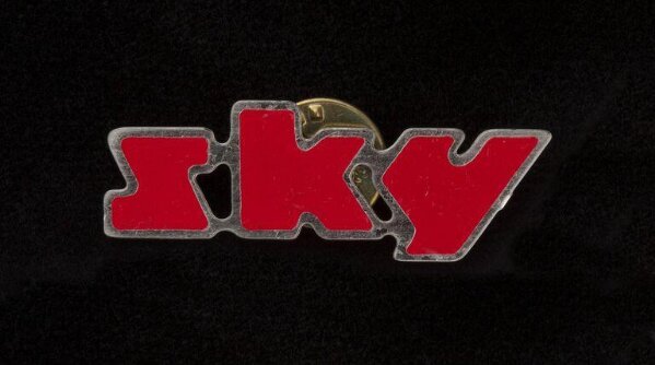 Sky badge | V&A Explore The Collections