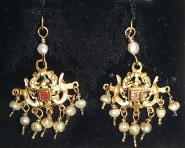 Earring | V&A Explore The Collections