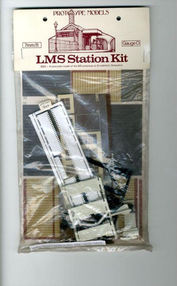LMS Station Kit | V&A Explore The Collections