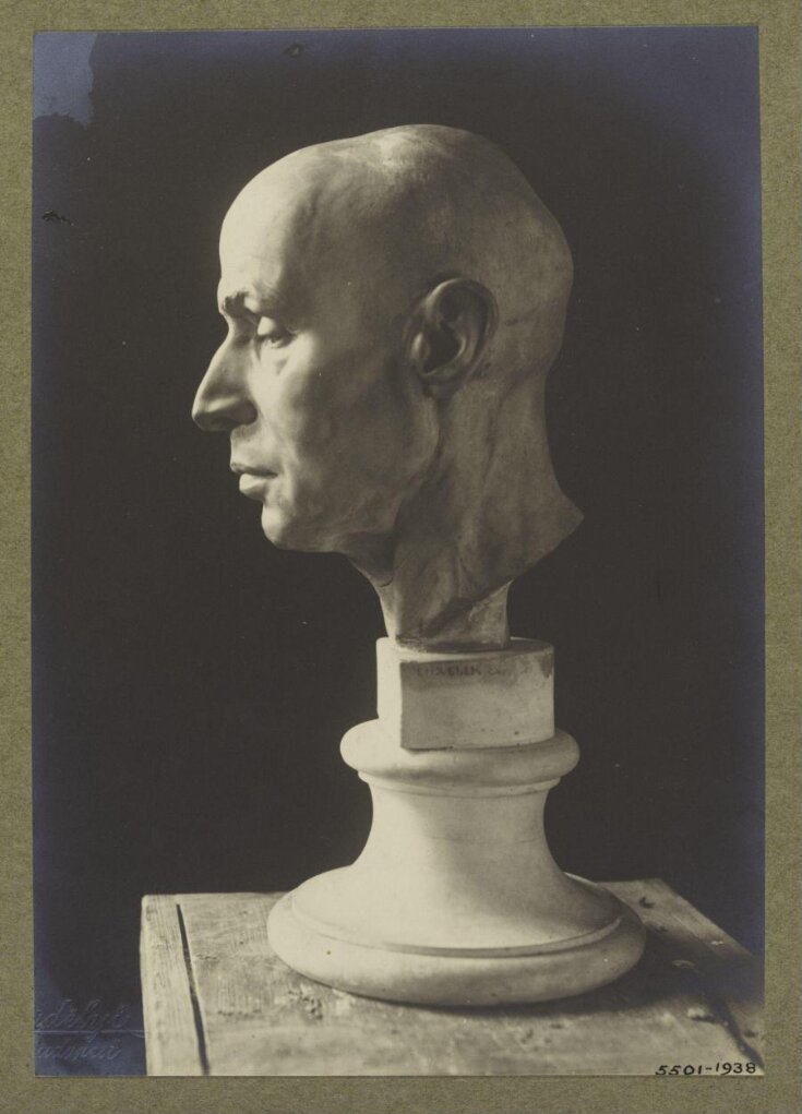 Photograph | Lux, Elek | V&A Explore The Collections