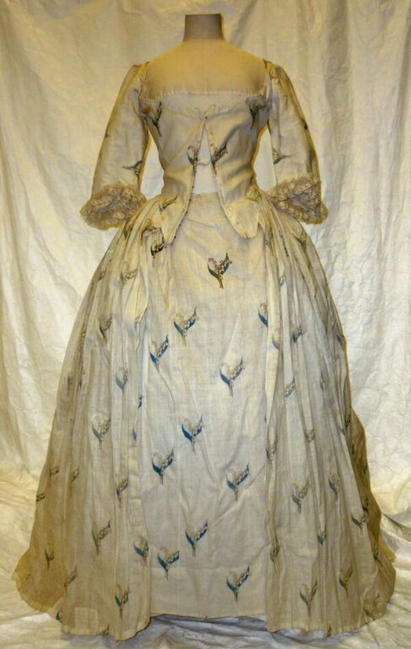 Gown | V&A Explore The Collections