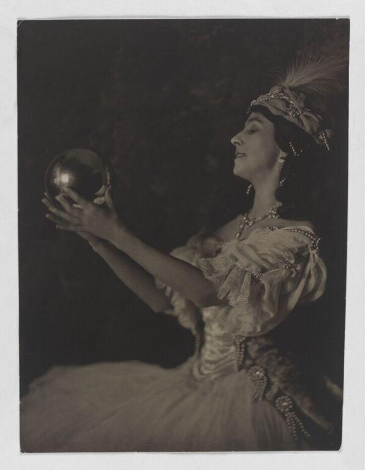 Pavillon d'Armide | Hoppé, Emil Otto | V&A Explore The Collections