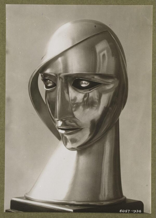 Photograph | Belling, Rudolph | V&A Explore The Collections