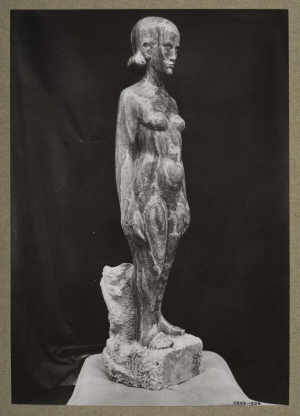 Photograph | Krop, Hildo J. | V&A Explore The Collections