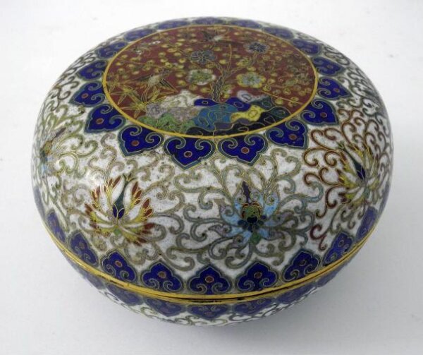 Lidded Box | V&A Explore The Collections