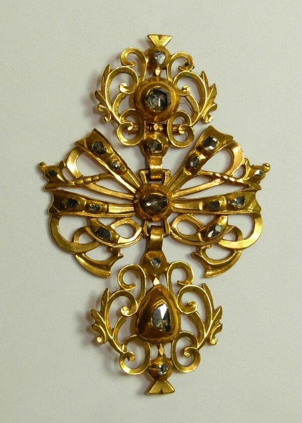 Earring | Unknown | V&A Explore The Collections