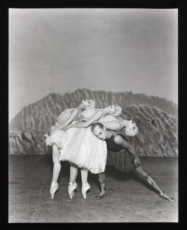 Apollon Musagète | Sasha | V&A Explore The Collections