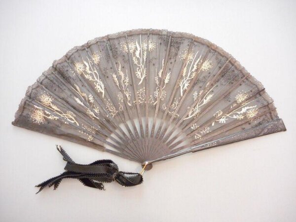 Fan | Mary Kessell | V&A Explore The Collections