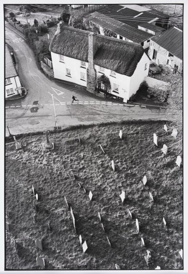 Running for the school bus | Ravilious, James | V&A Explore The Collections