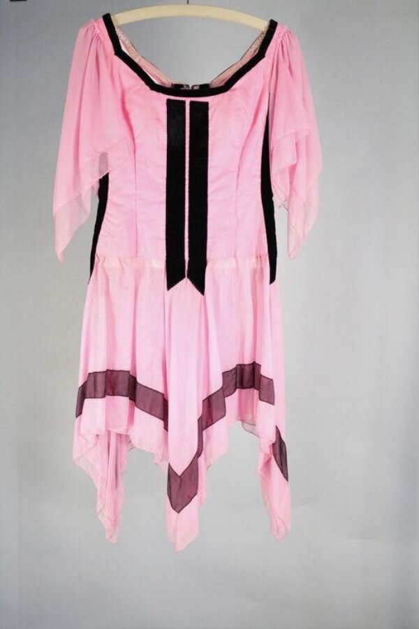 Theatre Costume | Spurling, Ian | V&A Explore The Collections