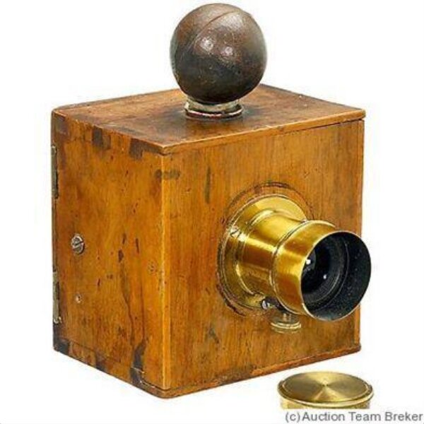 Camera | V&A Explore The Collections