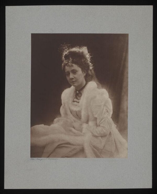 Loo | Cameron, Julia Margaret | V&A Explore The Collections