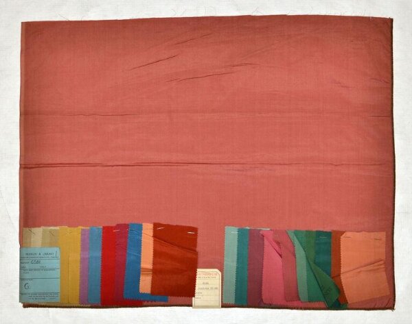 Cambria Cloth | V&A Explore The Collections