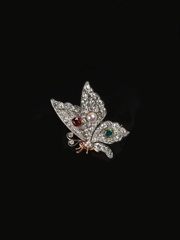 Brooch | V&A Explore The Collections