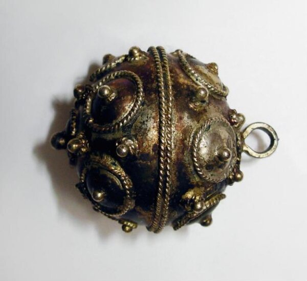 Button | Ramberg | V&A Explore The Collections
