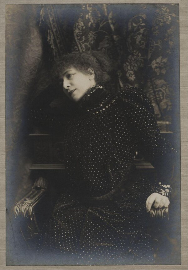 Sarah Bernhardt | Henry Walter Barnett | V&A Explore The Collections