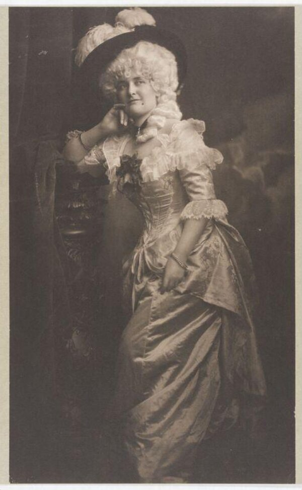 Photograph | H. Walter Barnett | V&A Explore The Collections